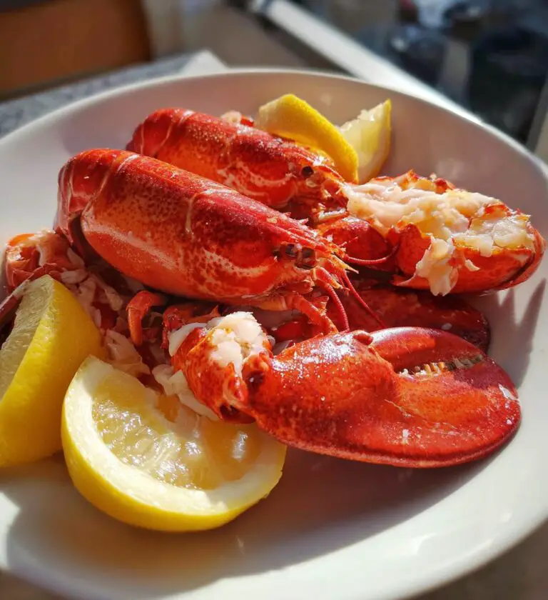 Poached Lobster: 5 Steps to Seafood Perfection – Vihaad Recettes